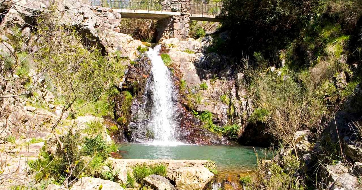 Penedo Furado River Beach | Xistopedia | Aldeias do Xisto