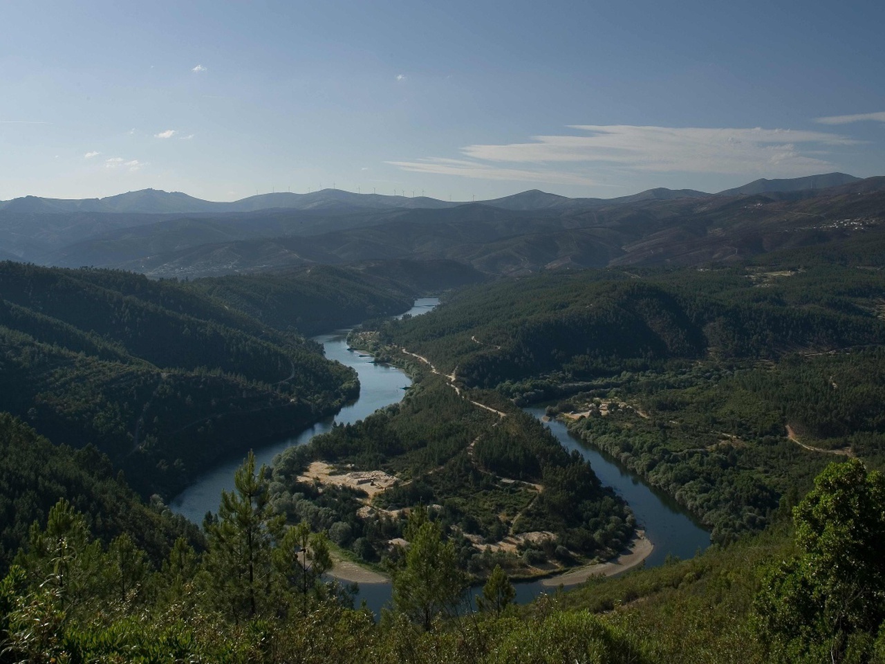 Meandros do Rio Zêzere | Xistopedia | Aldeias do Xisto