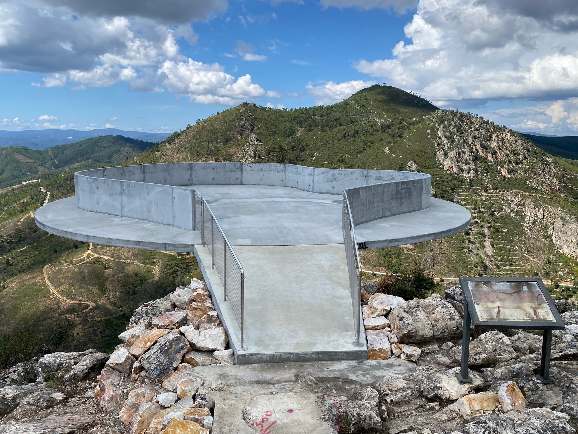 Miradouro do Zebro | Xistopedia | Aldeias do Xisto